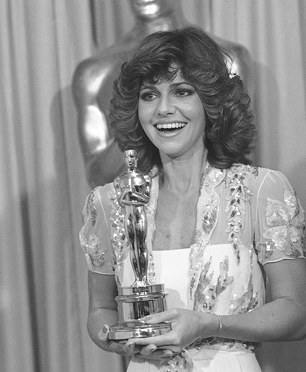 Photos Every Gown Worn By Every Oscars Best Actress Winner Since 1929
