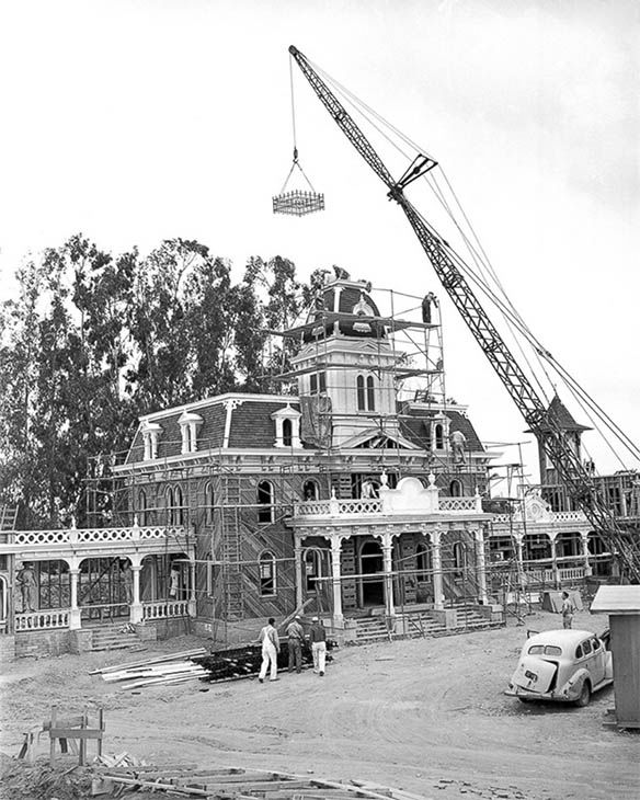 Rare photos of Disneyland under construction in 1954 | abc30.com