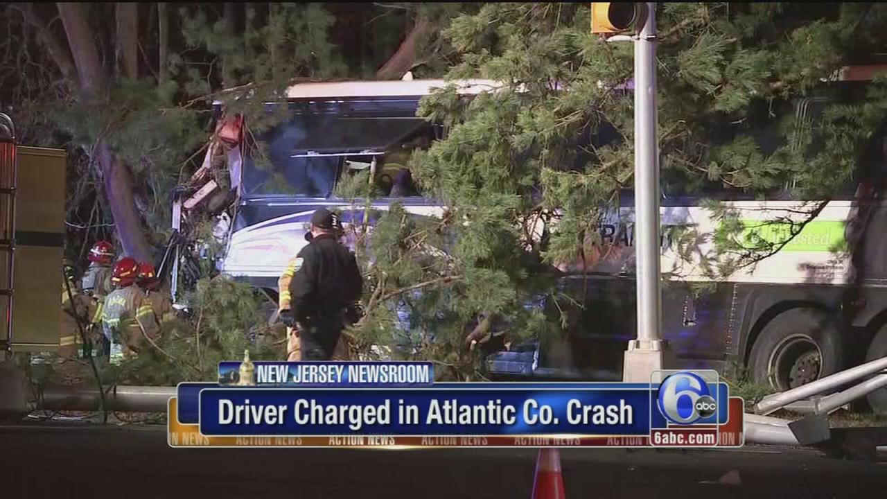 bus crash | 6abc.com